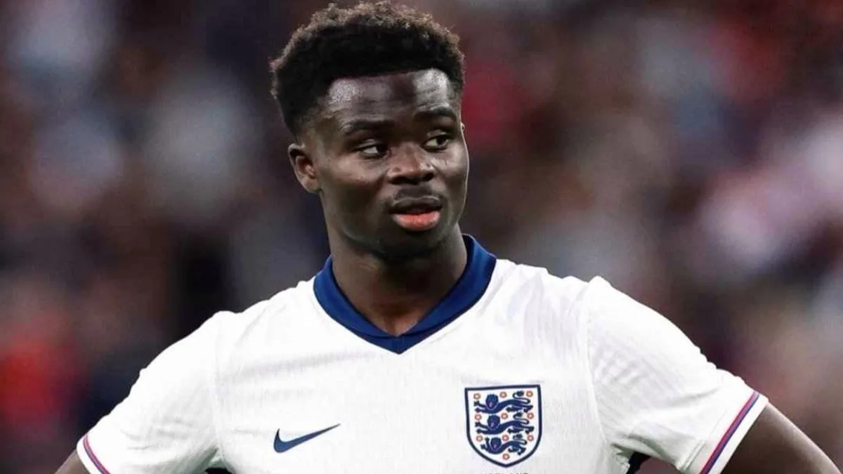 Darren Lewis Slams Unfair Treatment of Bukayo Saka by The Media